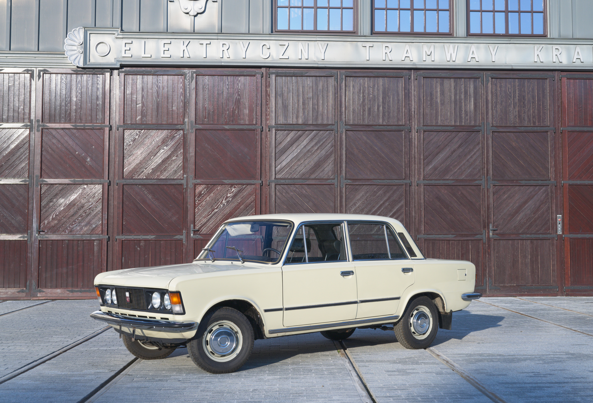 Samochód osobowy Polski Fiat 125p - MIT Kraków