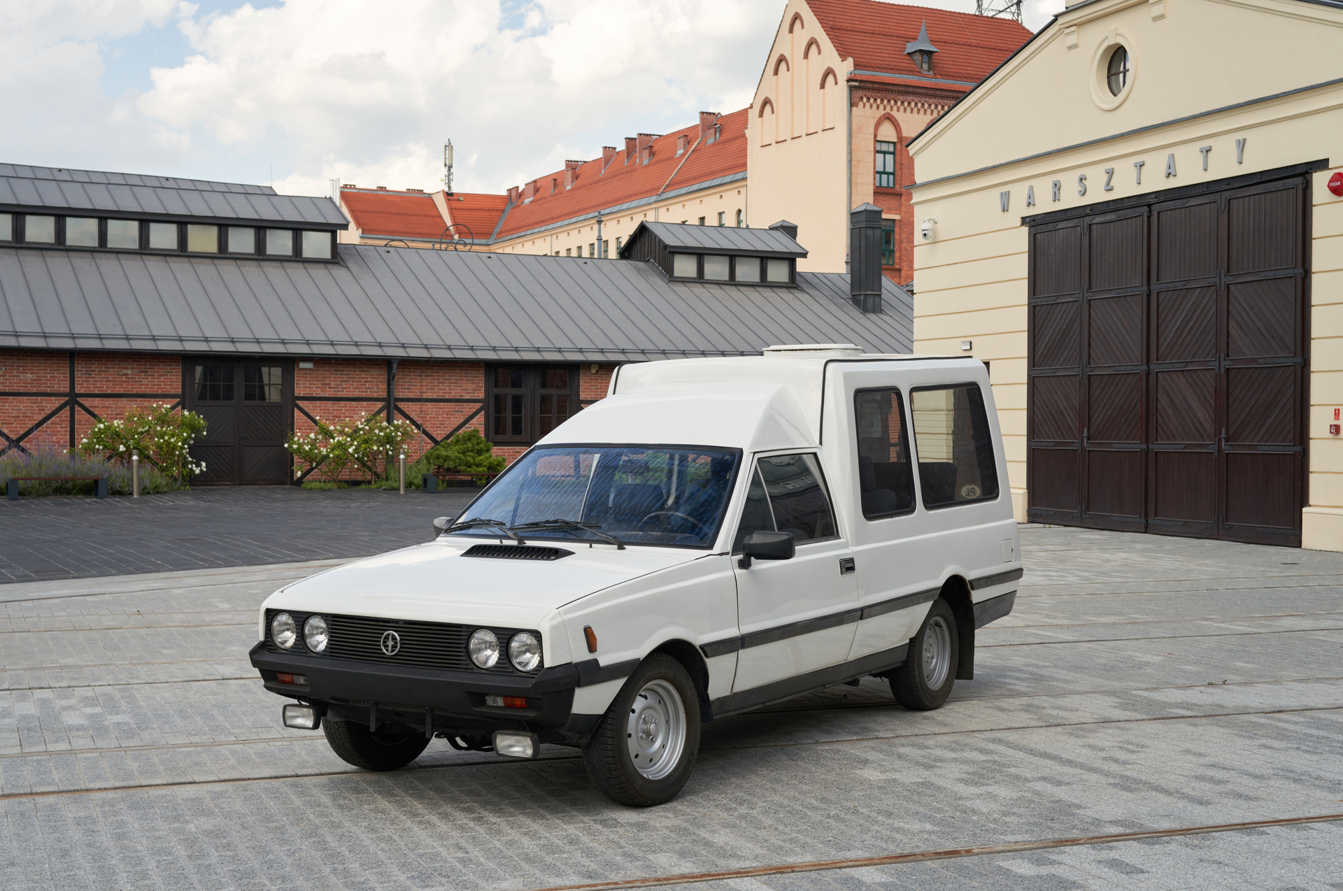 Prototyp samochodu Polonez sanitarka / van - MIT Kraków